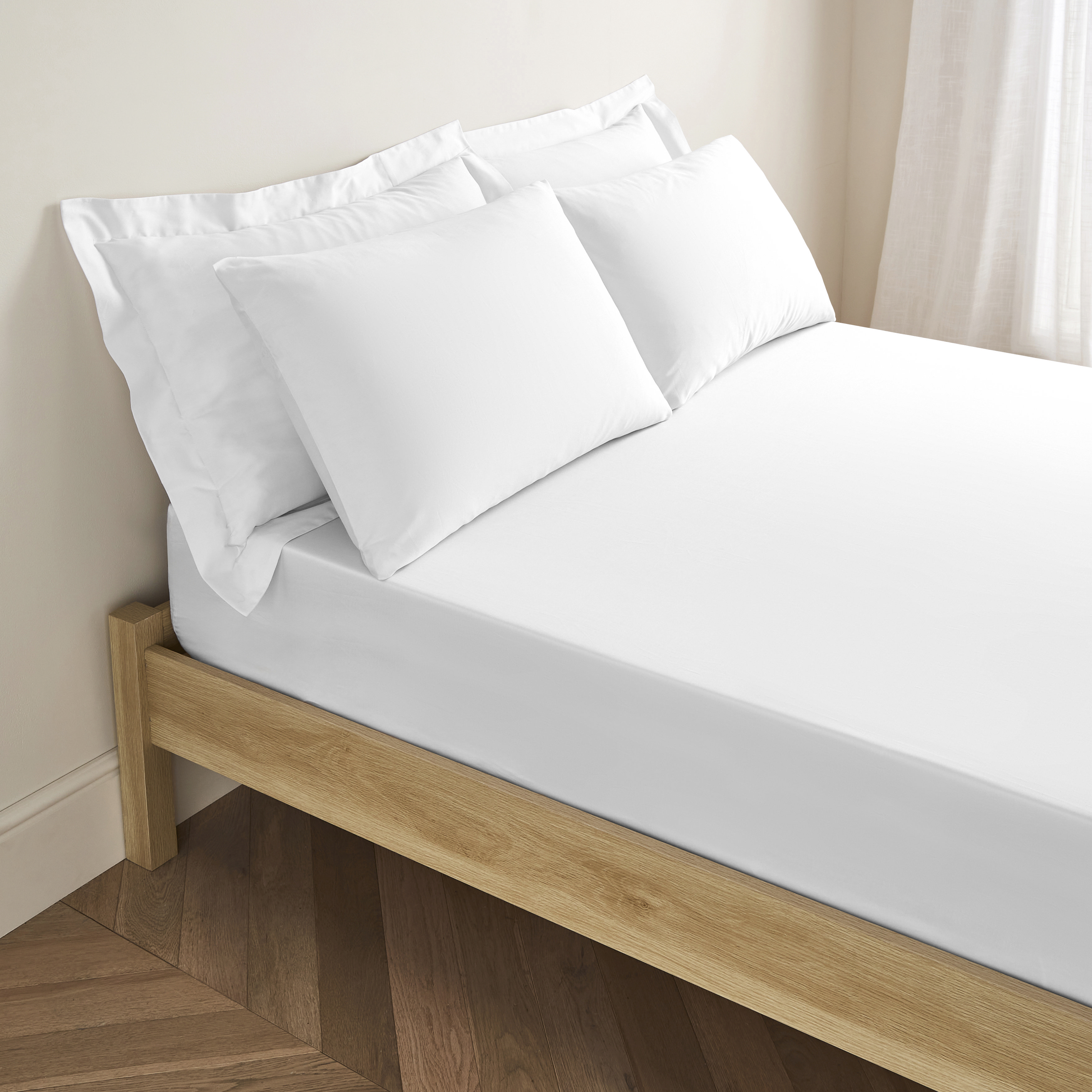 Fitted Sheet Extra Deep 40cm - White | MFI