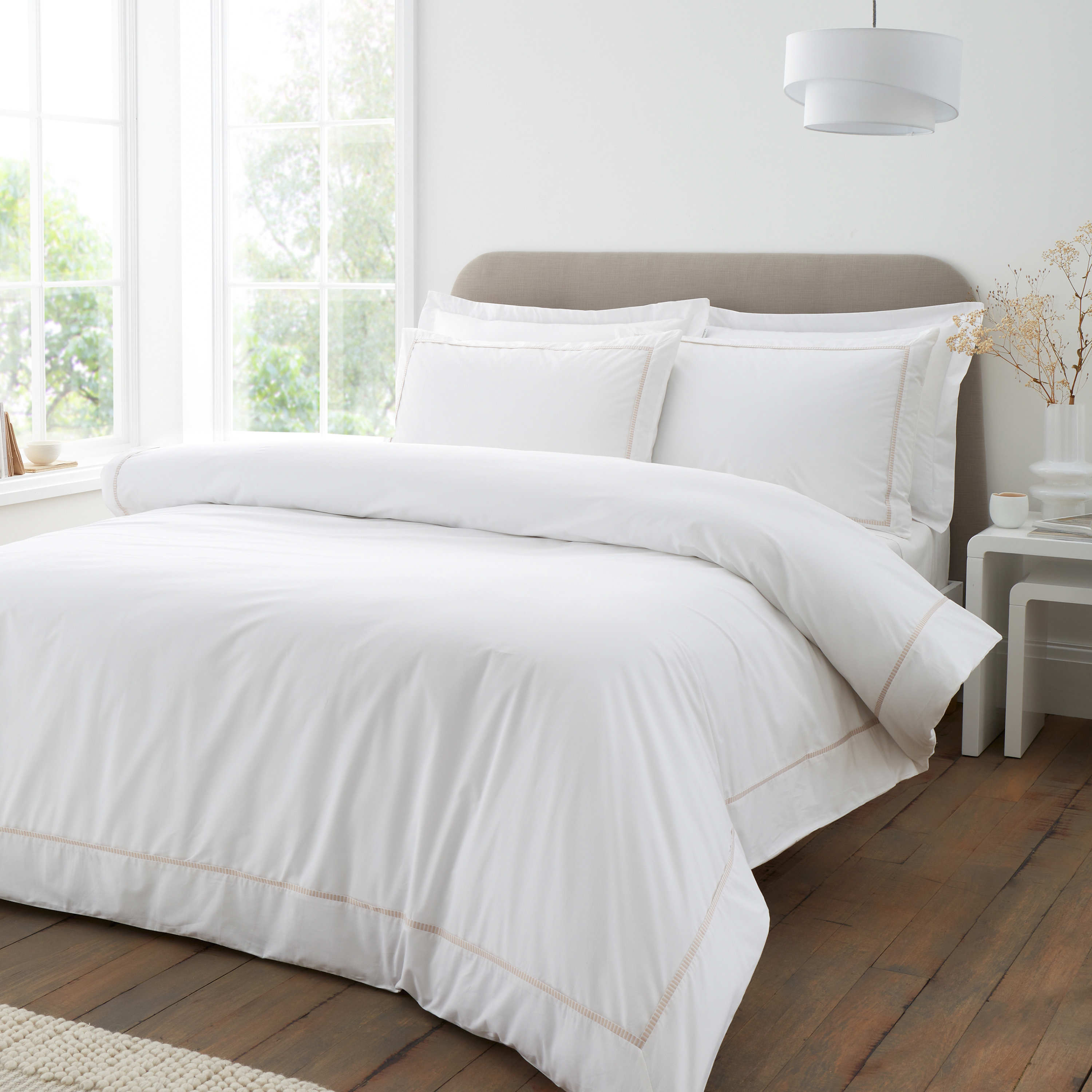 High Quality 100% Cotton White Duvet Cover Set /w Border | MFI