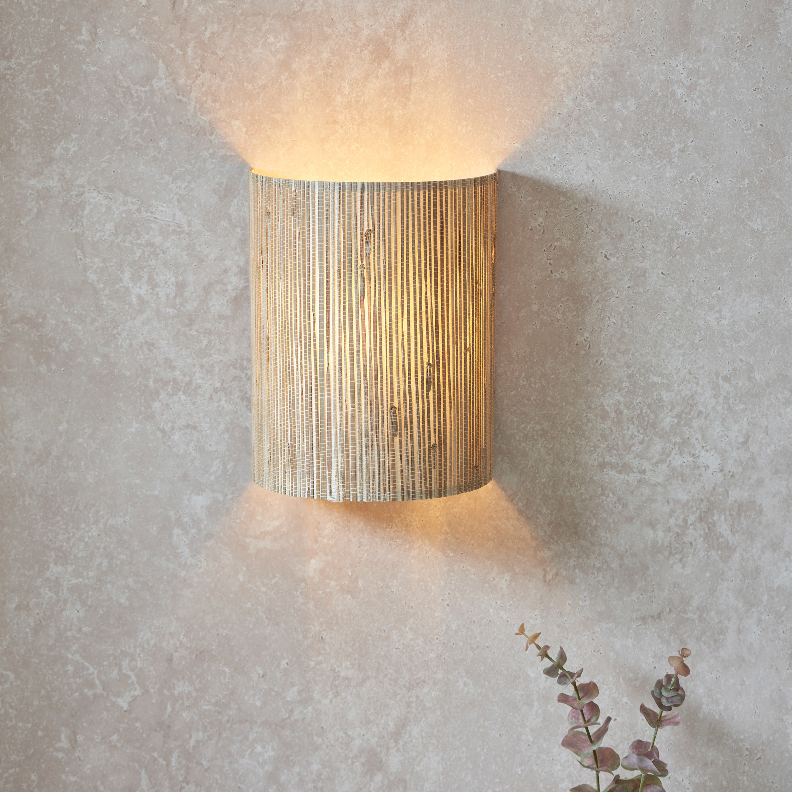 Fawn Woven Natural Seagrass Wall Light | MFI