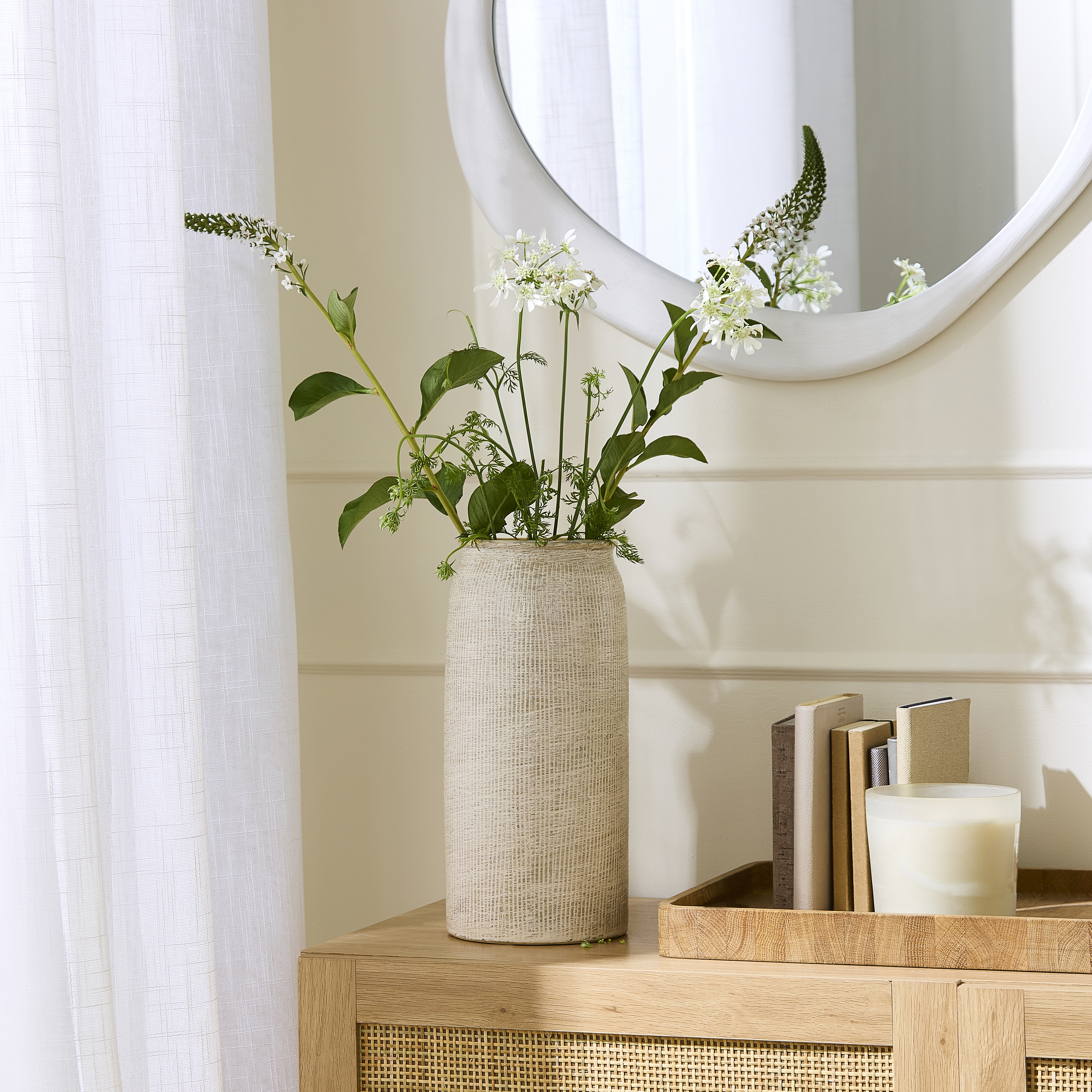 Rhodes Medium Stoneware Milk Vase