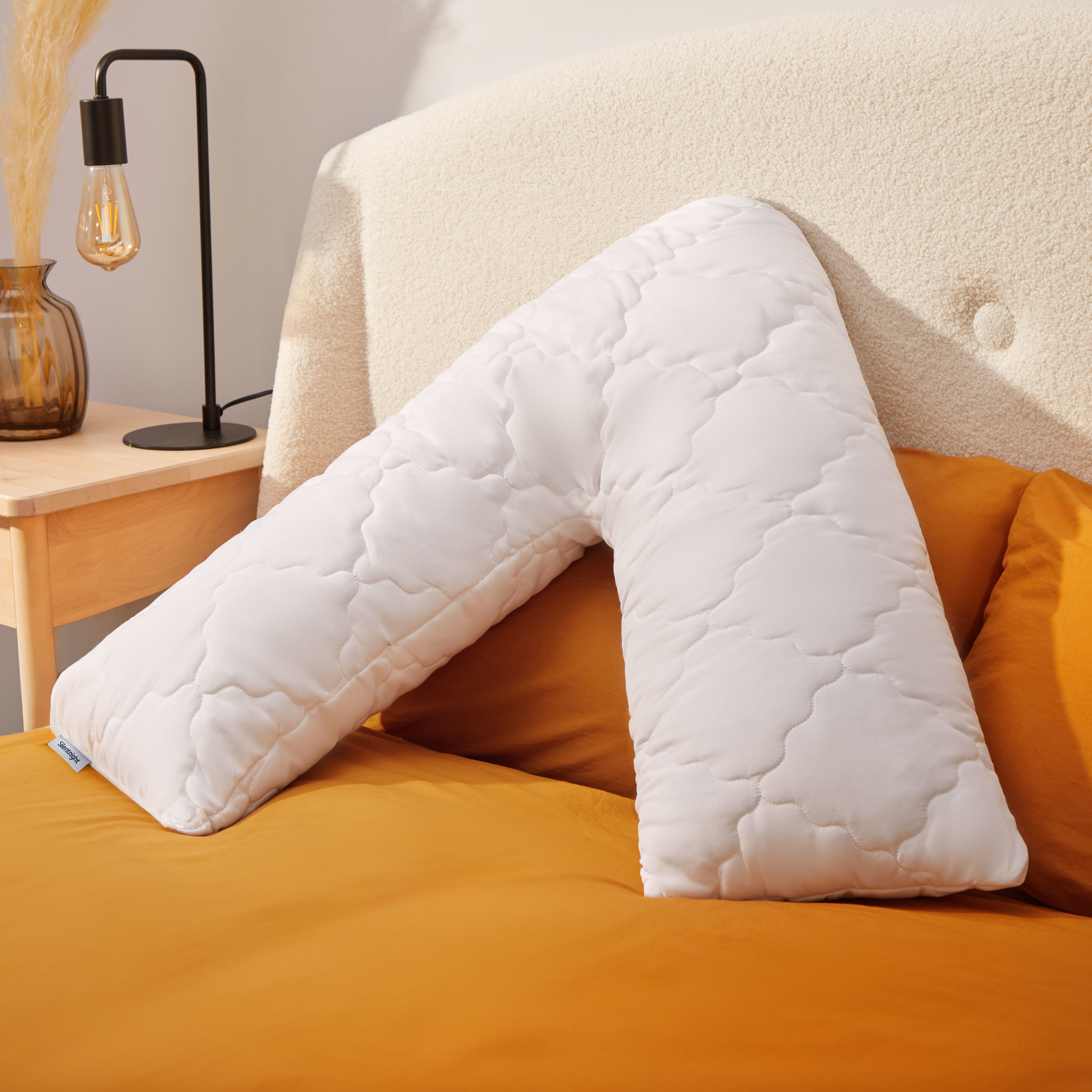 Silentnight Impress V Shaped Memory Foam - Pillow| MFI