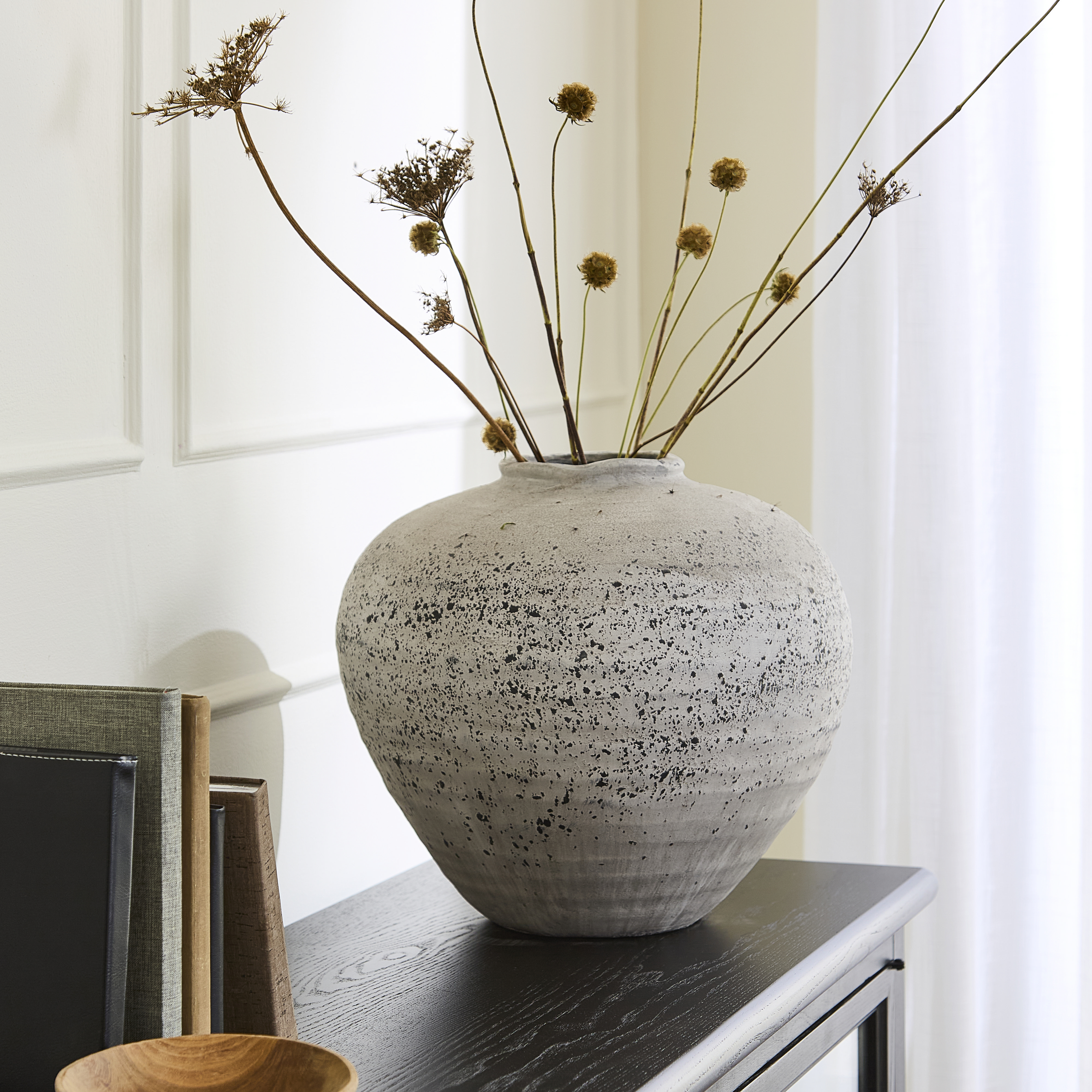 Valencia Large Antique White Ceramic Vase